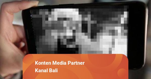 Viral Mesum di Mobil yang Melaju, Seksolog: Fantasi Seks Akibat Pengaruh Medsos | kumparan.com